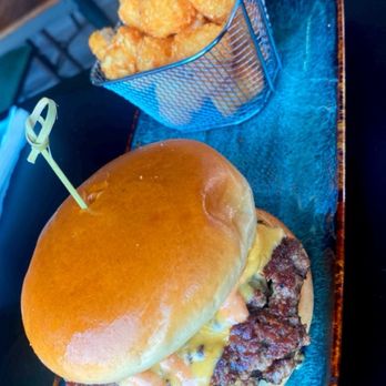 LOUD BURGER - Updated September 2025 - 286 Photos & 329 Reviews - 22497 ...