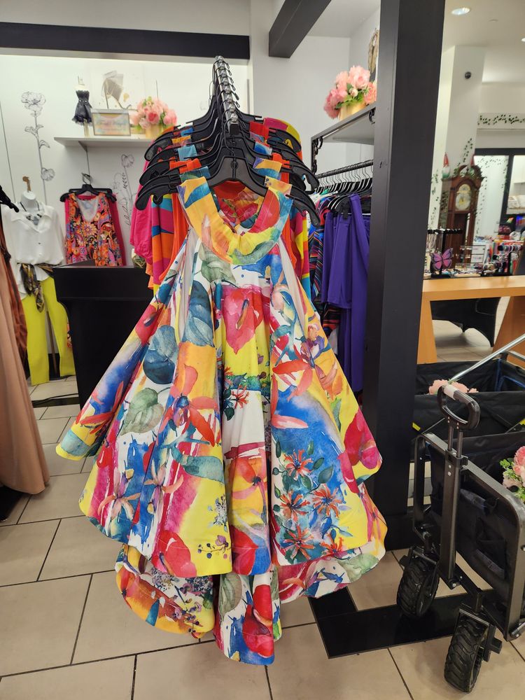 TONI HAYES BOUTIQUE - Updated August 2025 - 1815 Hawthorne Blvd ...