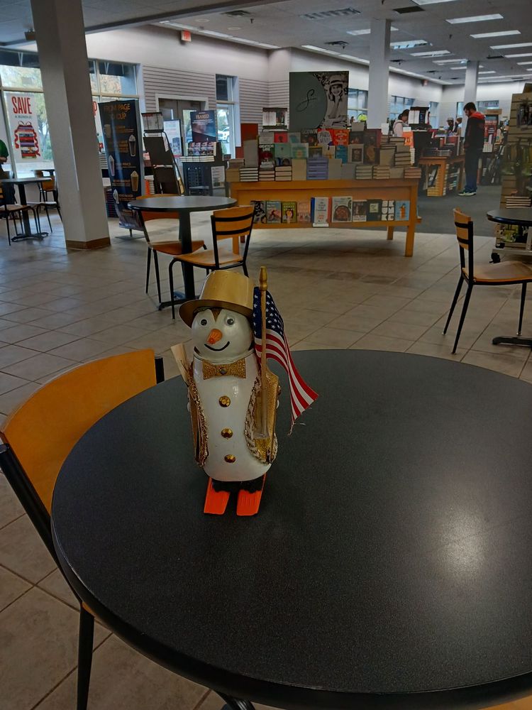 JOE MUGGS COFFEE - Updated October 2025 - 32 Photos - 190 Collier Dr ...