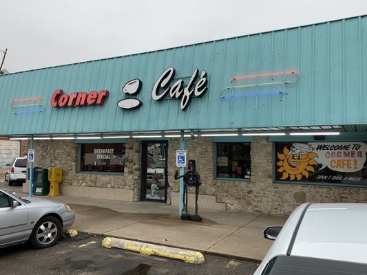 CORNER CAFE - Updated December 2025 - 14 Photos & 16 Reviews - 731 N ...