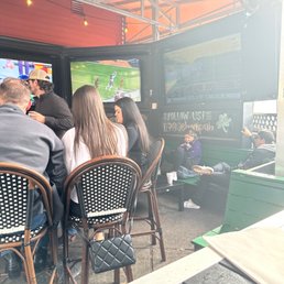 SELWYN AVENUE PUB - Updated July 2025 - 68 Photos & 152 Reviews - 2801 ...