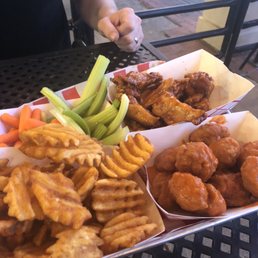 CD’S WINGS - WESTMINSTER - Updated April 2025 - 199 Photos & 467 ...