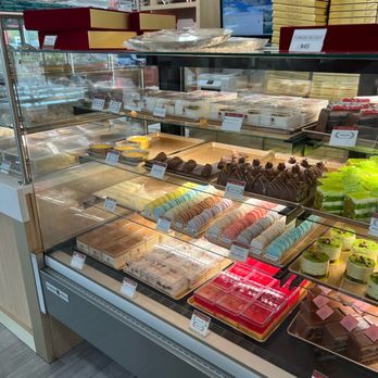 FARHAT SWEETS - Updated October 2025 - 363 Photos & 180 Reviews - 2999 ...