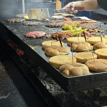 THE CHUCK BOX - Updated May 2025 - 853 Photos & 1208 Reviews - 202 E ...