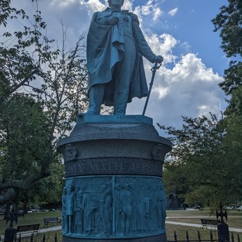 COMMODORE MATTHEW PERRY MONUMENT - Updated June 2025 - 5 Touro Park St ...