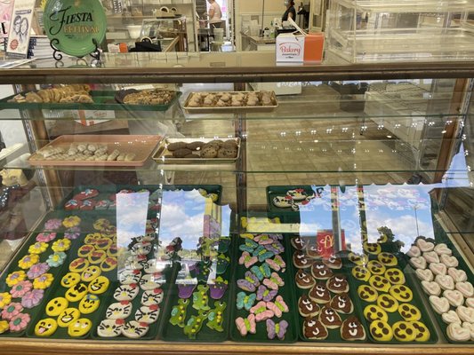 FRANK’S PASTRY SHOP - Updated October 2025 - 10 Photos & 11 Reviews ...