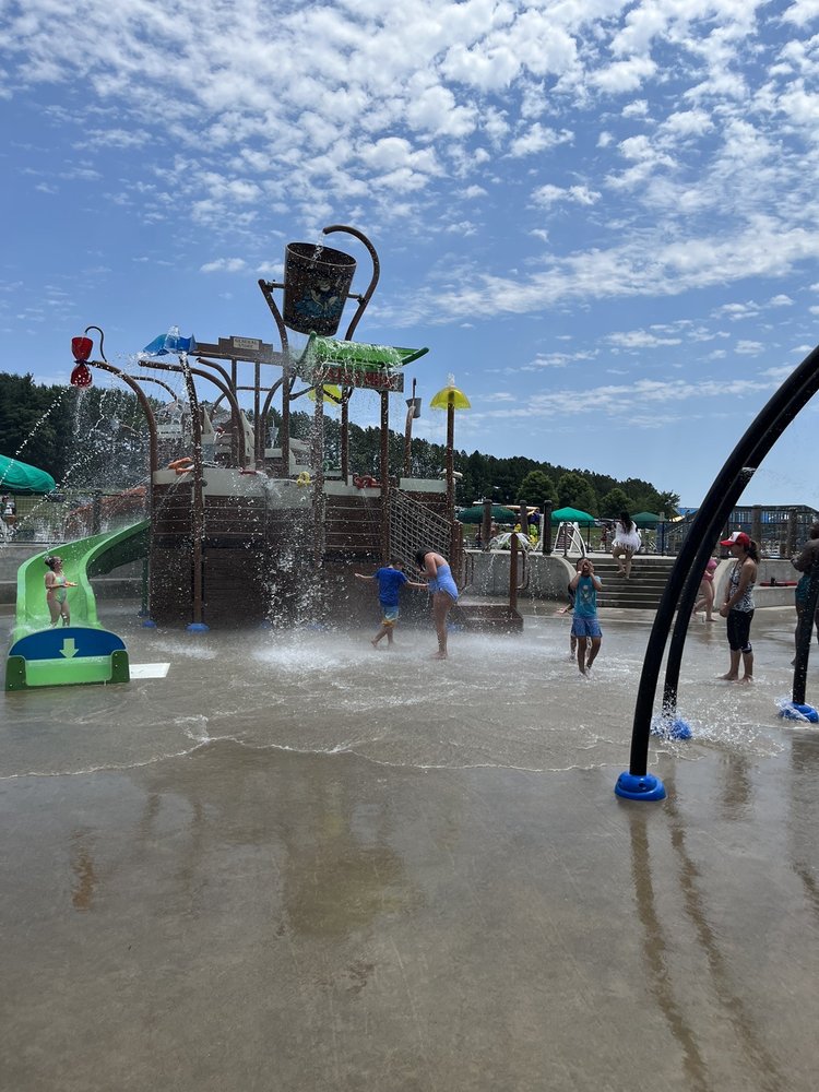 WATER MINE FAMILY SWIMMIN’ HOLE - 43 Photos & 82 Reviews - 1400 Lake ...