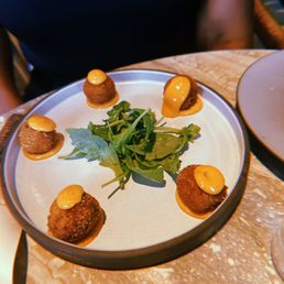 MAXIMÓN - Updated June 2024 - 897 Photos & 282 Reviews - 200 ...