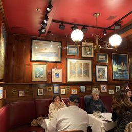 CLYDE’S OF GEORGETOWN - Updated December 2025 - 1610 Photos & 1628 ...