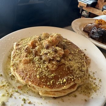 BROOKLINE LUNCH - 502 Photos & 622 Reviews - 9 Brookline St, Cambridge ...