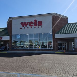 WEIS MARKETS - Updated July 2025 - 860 Carlisle St, Hanover ...