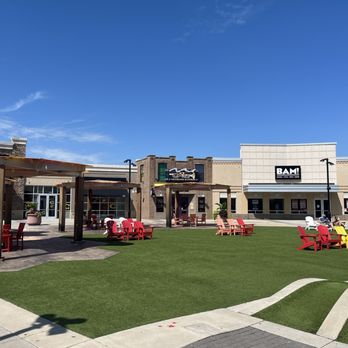LEGENDS OUTLETS - KANSAS CITY - Updated August 2025 - 155 Photos & 145 ...