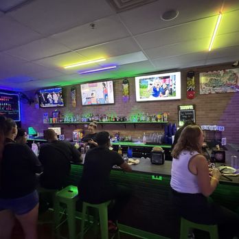 LEADERBOARD ARCADE BAR & PIZZERIA - Updated March 2025 - 71 Photos & 20 ...