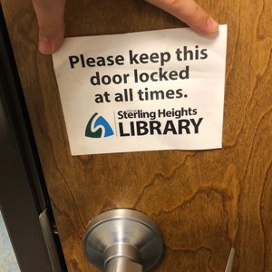 ROYAL OAK PUBLIC LIBRARY - 94 Photos & 31 Reviews - 222 E 11 Mile Rd ...