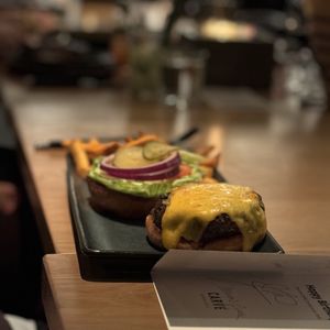 CHEZ ZEE AMERICAN BISTRO - Updated November 2024 - 818 Photos & 1136 ...