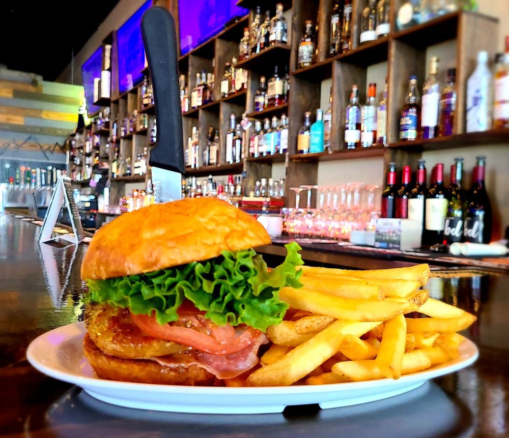 BOOKMAKERS BURGERS BOURBON BREWS - 155 Photos & 201 Reviews - 25791 E ...