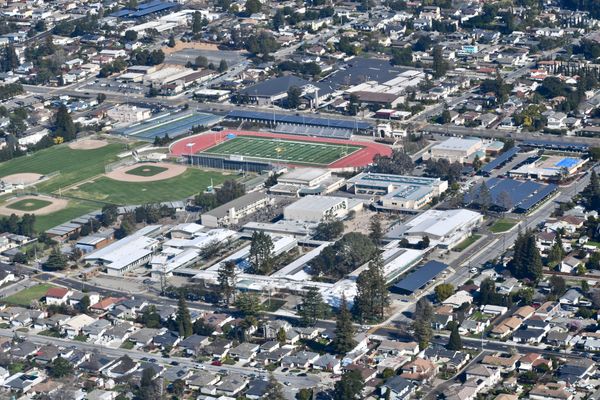 CASTRO VALLEY HIGH SCHOOL - Updated November 2025 - 14 Photos & 29 ...
