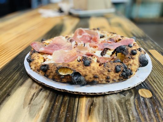 AVA PIZZERIA NEAPOLITAN - Updated January 2025 - 41 Photos & 42 Reviews ...