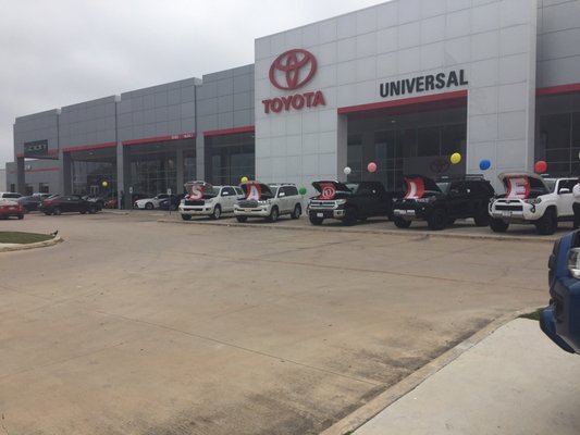 UNIVERSAL TOYOTA - Updated October 2025 - 261 Photos & 355 Reviews ...