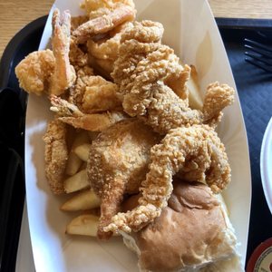 RASCALS CAJUN RESTAURANT - 71 Photos & 47 Reviews - 133 Frontage Rd ...