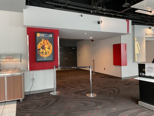 CINEPLEX CINEMAS FAIRVIEW MALL - Updated December 2024 - 76 Photos & 39 ...