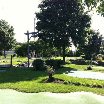 MINI GOLF GARDENS - Updated January 2026 - 2 Colonnade Road, Nepean ...