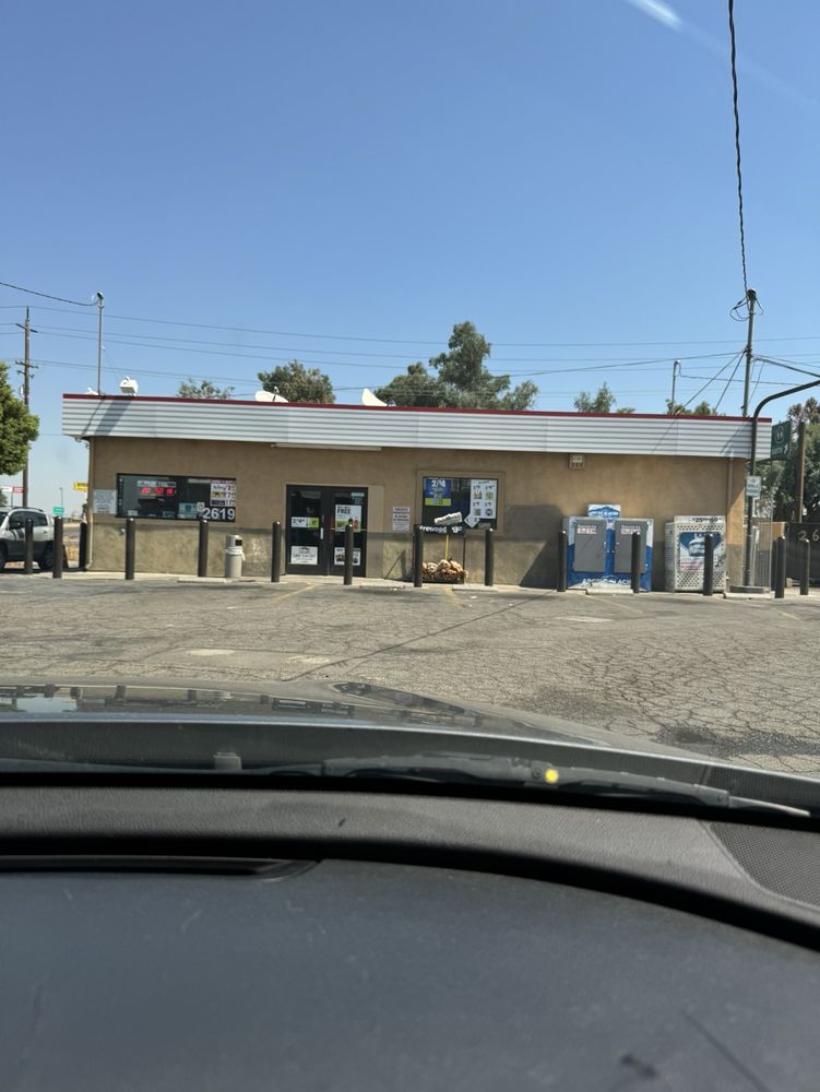 SPEEDWAY - Updated June 2026 - 13 Photos - 2619 S East Ave, Fresno ...