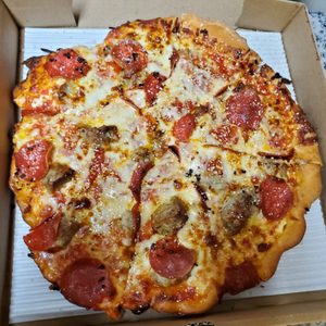 ZEPPE’S PIZZERIA - 34 Photos & 21 Reviews - 320 Broadway Ave, Bedford ...