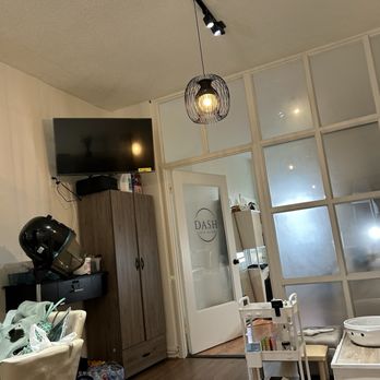 DASH HAIR SALON - Updated December 2025 - 14 Photos & 11 Reviews - 535 ...