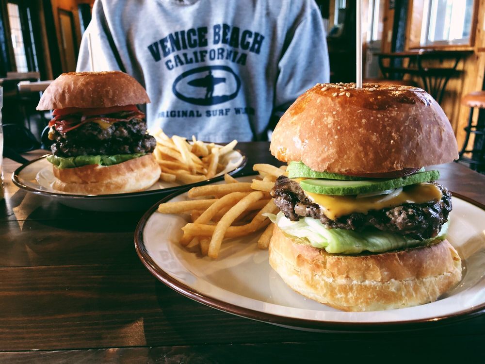 BENJAMIN BURGER - 11 Photos - 済井出259-1, 名護市, 沖縄県, Japan - Yelp