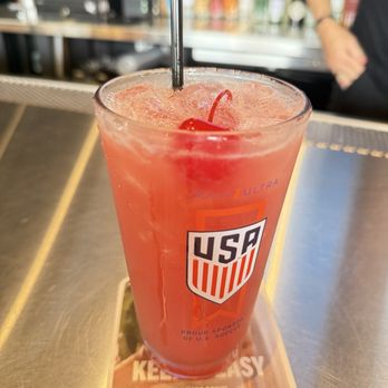 CHICK’N OUT - Updated December 2025 - 215 Photos & 102 Reviews - 37 ...