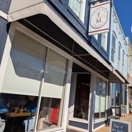 FM EATERY - Updated October 2025 - 144 Photos & 103 Reviews - 217 Main ...