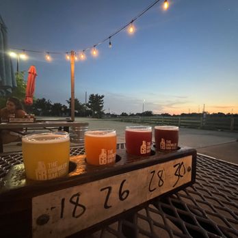 THE GROWLER BAR AND KITCHEN - Updated September 2024 - 254 Photos & 282 ...