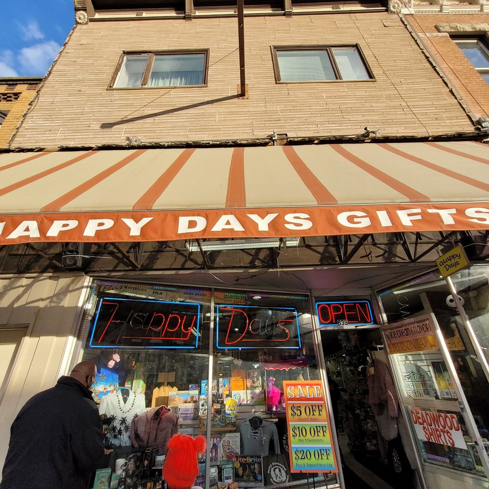 HAPPY DAYS - Updated September 2024 - 19 Photos - 639 Main St, Deadwood ...