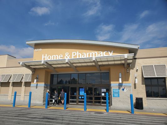 WALMART - 70 Photos & 205 Reviews - 2050 W Redlands Blvd, Redlands, CA ...