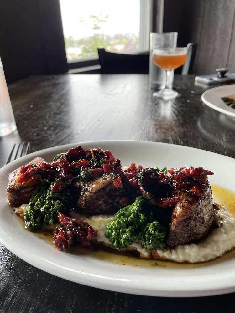 THE CARRIAGE HOUSE - 58 Photos & 94 Reviews - 2263 Ocean Blvd, Rye, NH ...