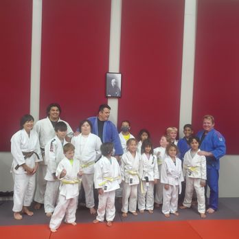 LAKERIDGE ATHLETIC CLUB - Updated December 2024 - 48 Photos & 70 ...