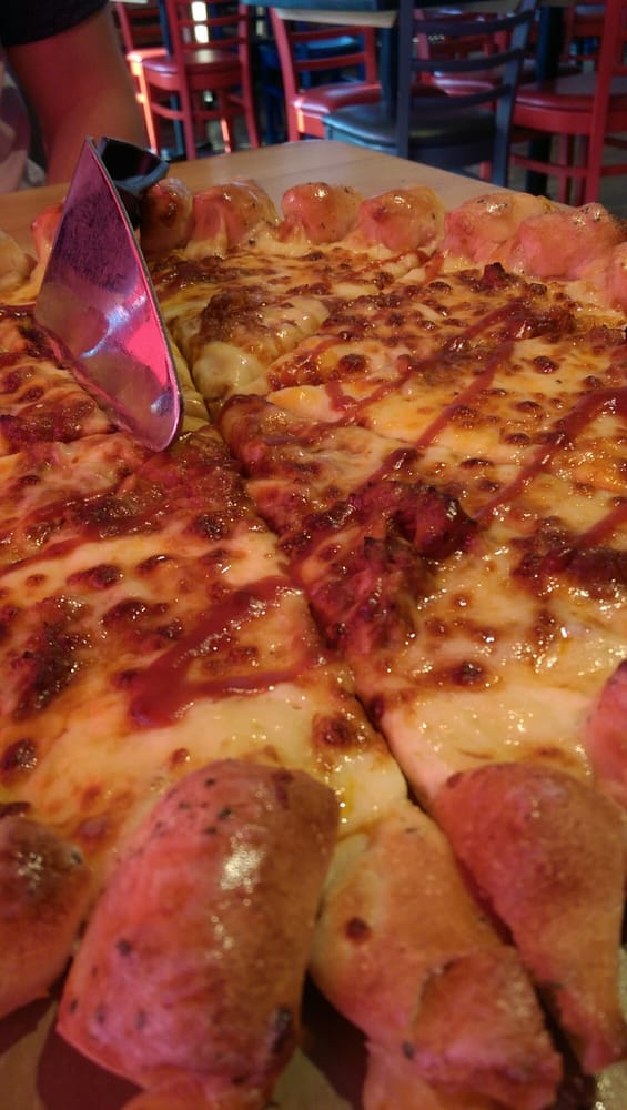 PIZZA HUT - 8 Beckton Triangle Retail Park, London, United Kingdom ...