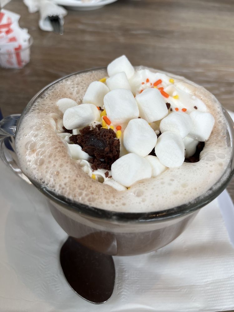 MAPLEBERRY PANCAKE HOUSE AND BISTRO BAR - Updated May 2025 - 150 Photos ...