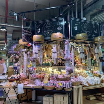 MERCATO TRIONFALE - Updated December 2025 - 86 Photos & 18 Reviews ...