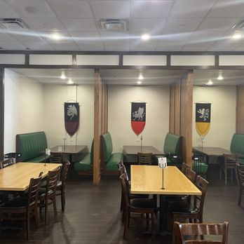 EMERALD TAVERN GAMES & CAFE - Updated May 2024 - 225 Photos & 226 ...