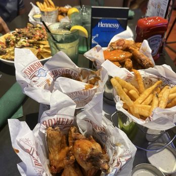 BOMBSHELLS RESTAURANT & BAR - Updated December 2025 - 202 Photos & 273 ...