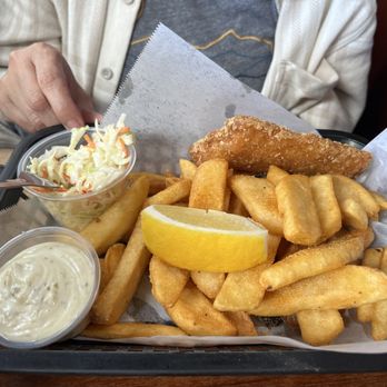 THE CHOWDER BARGE - Updated June 2024 - 1106 Photos & 640 Reviews - 611 ...