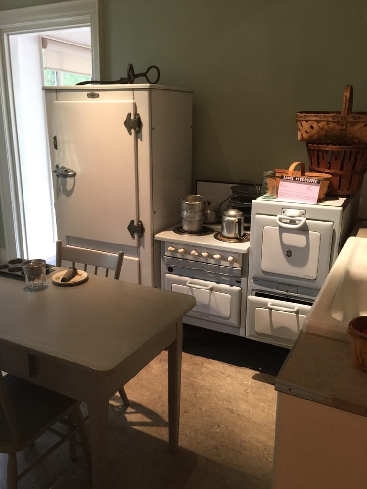 ERCHLESS ESTATE - Updated March 2025 - 12 Photos - 8 Navy Street ...