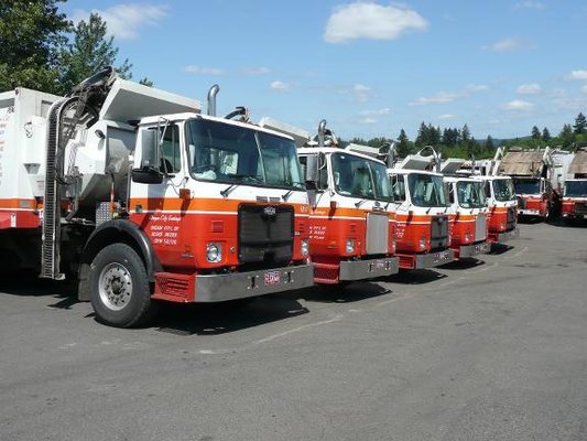 OREGON CITY GARBAGE - Updated December 2025 - 20 Photos - 820 7th St ...