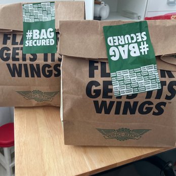 WINGSTOP - Updated December 2025 - 287 Photos & 487 Reviews - 100 E ...