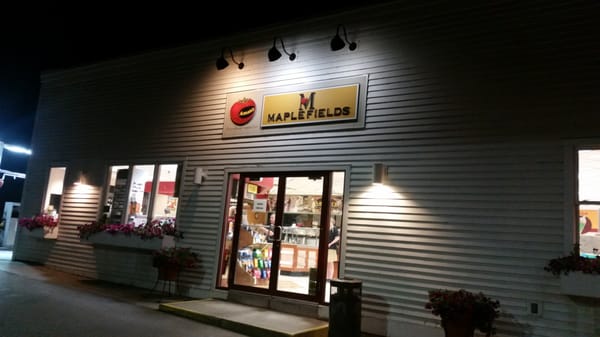 MAPLEFIELDS AT STOWE - Updated August 2025 - 14 Main St, Stowe, Vermont ...