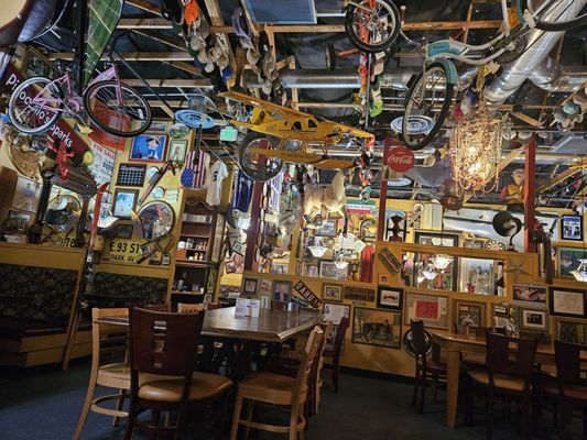 PINOCCHIO’S BAR & GRILL - Updated January 2026 - 251 Photos & 226 ...