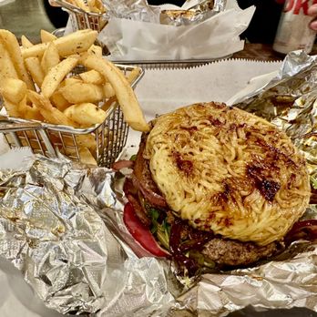 THE LAUGHING BULL - Updated August 2025 - 114 Photos & 10 Reviews - 32 ...