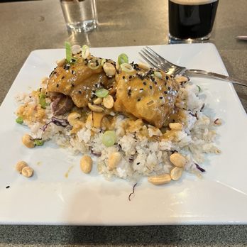 TAPPED - TAPHOUSE & KITCHEN - Updated December 2025 - 184 Photos & 276 ...